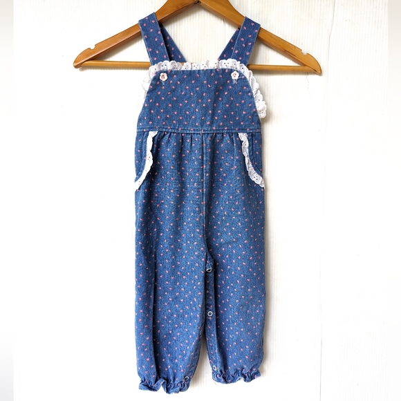Vintage | Bottoms | Vintage Tiny Tots Blue Denim Rosebud Print Bib ...
